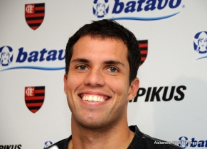 Lomba diz que vai comprar seu tijolinho e pede apoio da nação - Flamengo