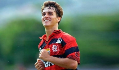 Savio lança livro na Gávea sobre sua carreira - Flamengo