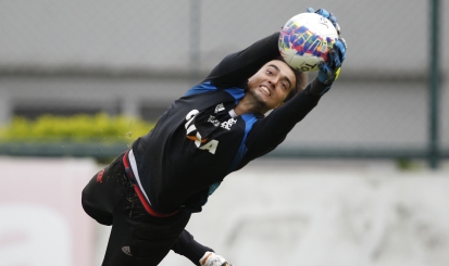 Cesar completa 24 anos nesta quarta-feira - Flamengo