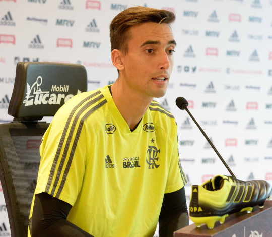 César fala sobre pressão de jogar no Flamengo e projeta duelo contra o ...