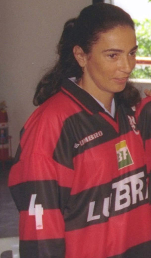Um dos maiores nomes do vôlei nacional e do Flamengo, Isabel Salgado ...